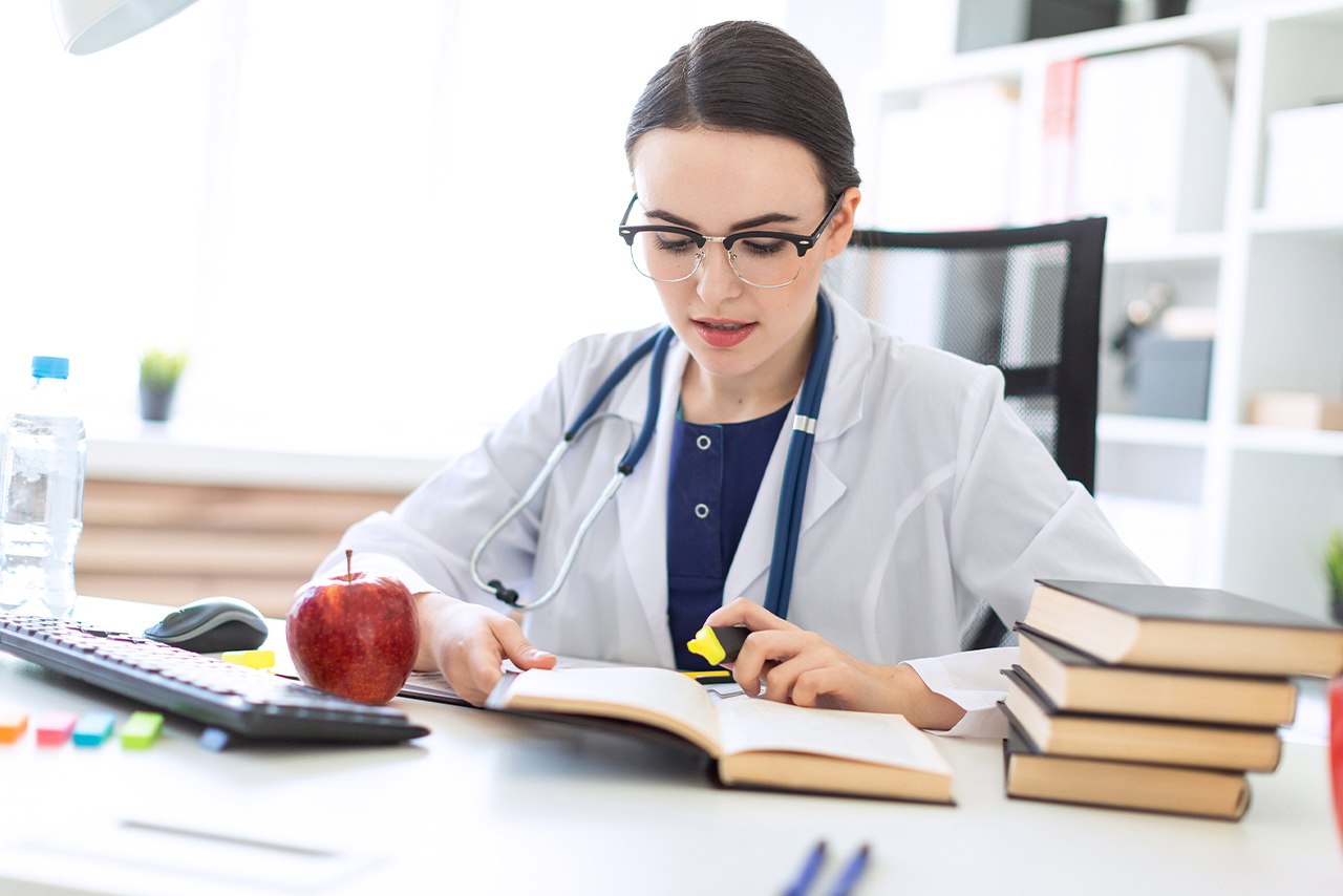 How to Balance Work and Further Medical Education